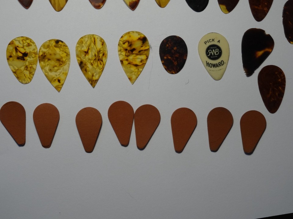 Vintage Mandolin/Guitar picks KNACKSTEDT ,Wurlitzer,Howard,Others Lot ...