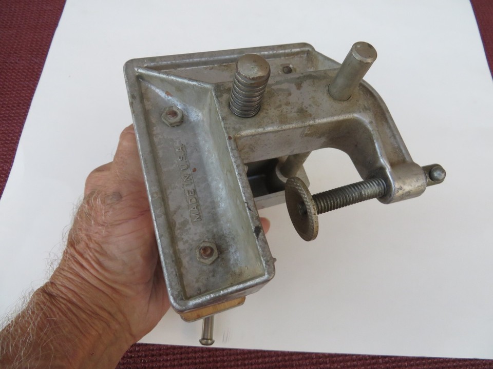 Vintage STANLEY No 702 Woodworkers Vise, Aluminum Alloy, Corner Table ...