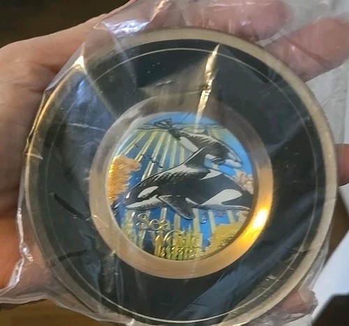 Sea World Shamu Chokin Plate with 24K Gold Edge (display stand not ...