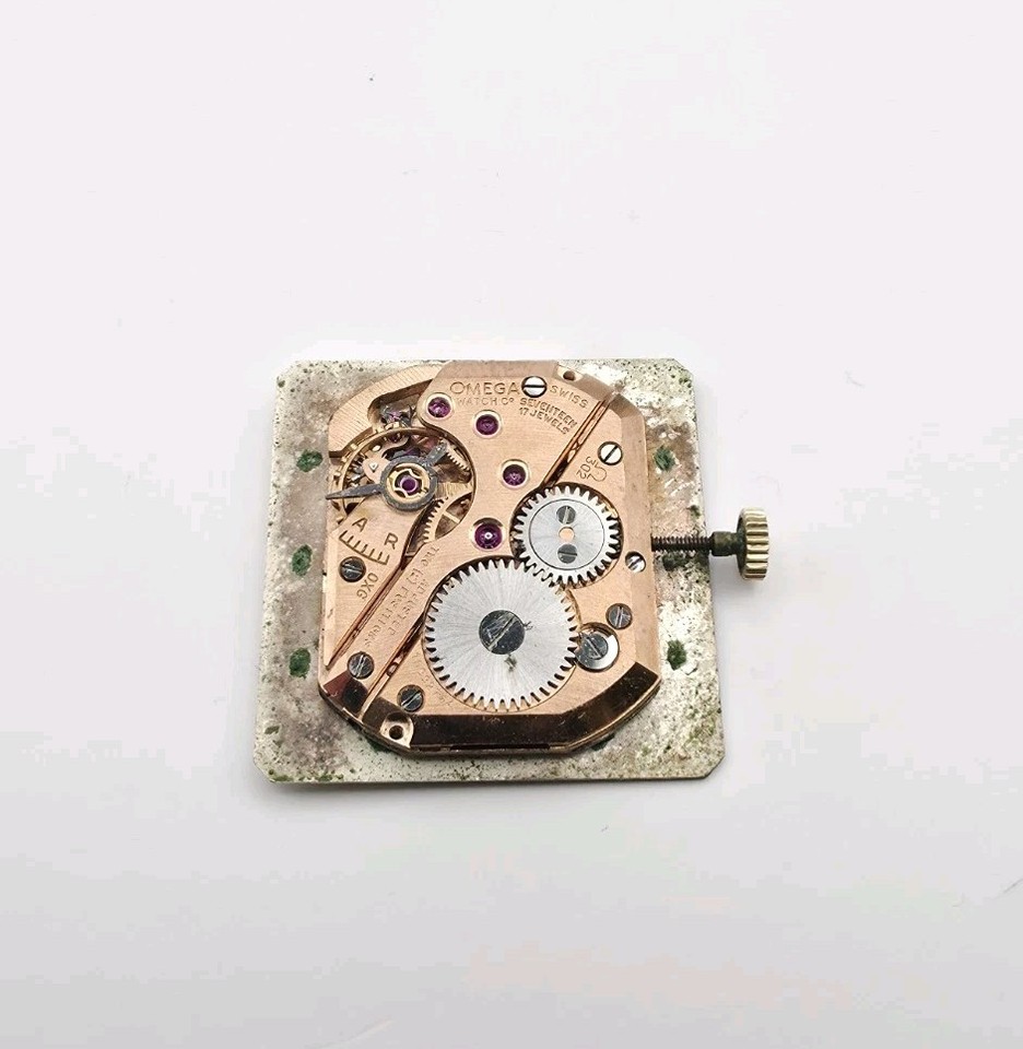Vintage Omega Swiss 302 17J Mechanical Wrist Watch Movement For Repair ...