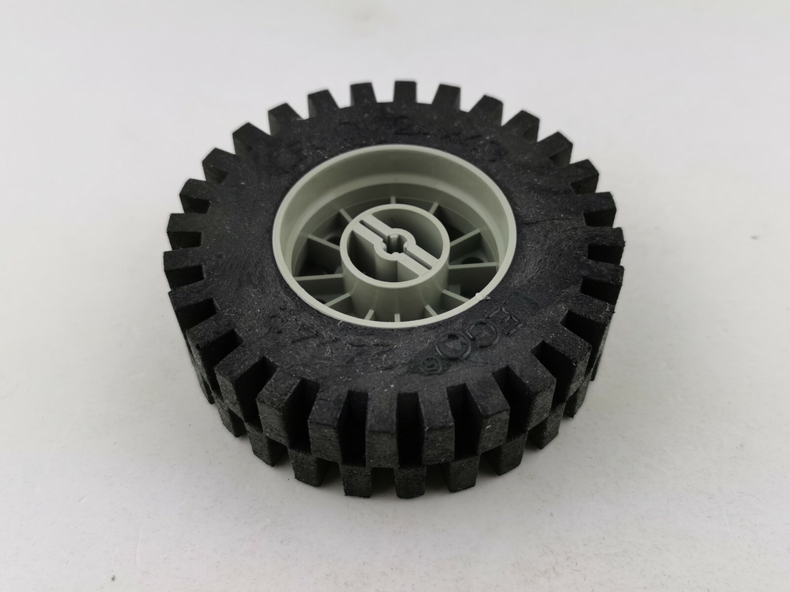 Lego® Technic Rad Reifen Felge 24x43 3739c01 3739 3740 alt hell grau ...