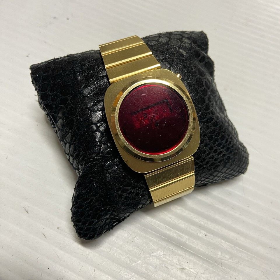 VINTAGE 1976 UNITREX LED MEN'S WRIST WATCH - GOLD TONE - FIRST IN ...