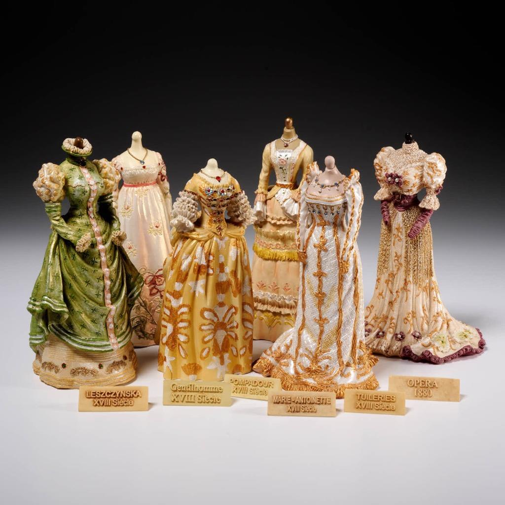 18th Century French Queen Marie Antoinette Resin Dres… - Gem
