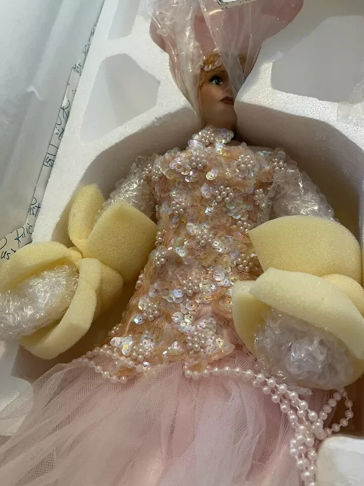 Vintage Rustie Doll by Tori Vegas Showgirl 1998 Pink NIB COA Sealed ...