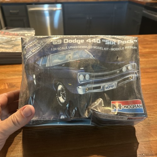 Vintage Monogram '69 DODGE 440 "SIX PACK" 1/24 Model Kit #2215 Factory ...