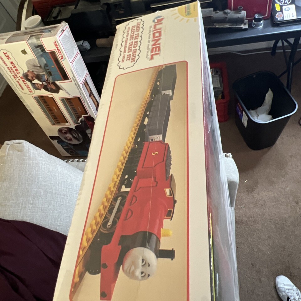 VINTAGE 1994 LIONEL JAMES THE RED ENGINE ELECTRIC TRAIN SET IN BOX | eBay