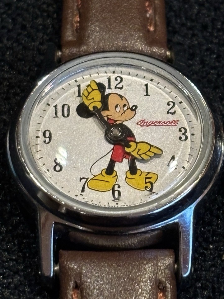 INGERSOLL MICKEY MOUSE WALT DISNEY Swiss Watch Pointing Fingers ...