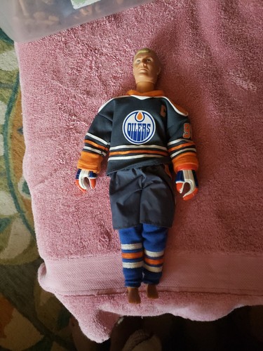 Vintage Wayne Gretzky Hasbro Starting lineup 12 inch tall figure. 1993 ...