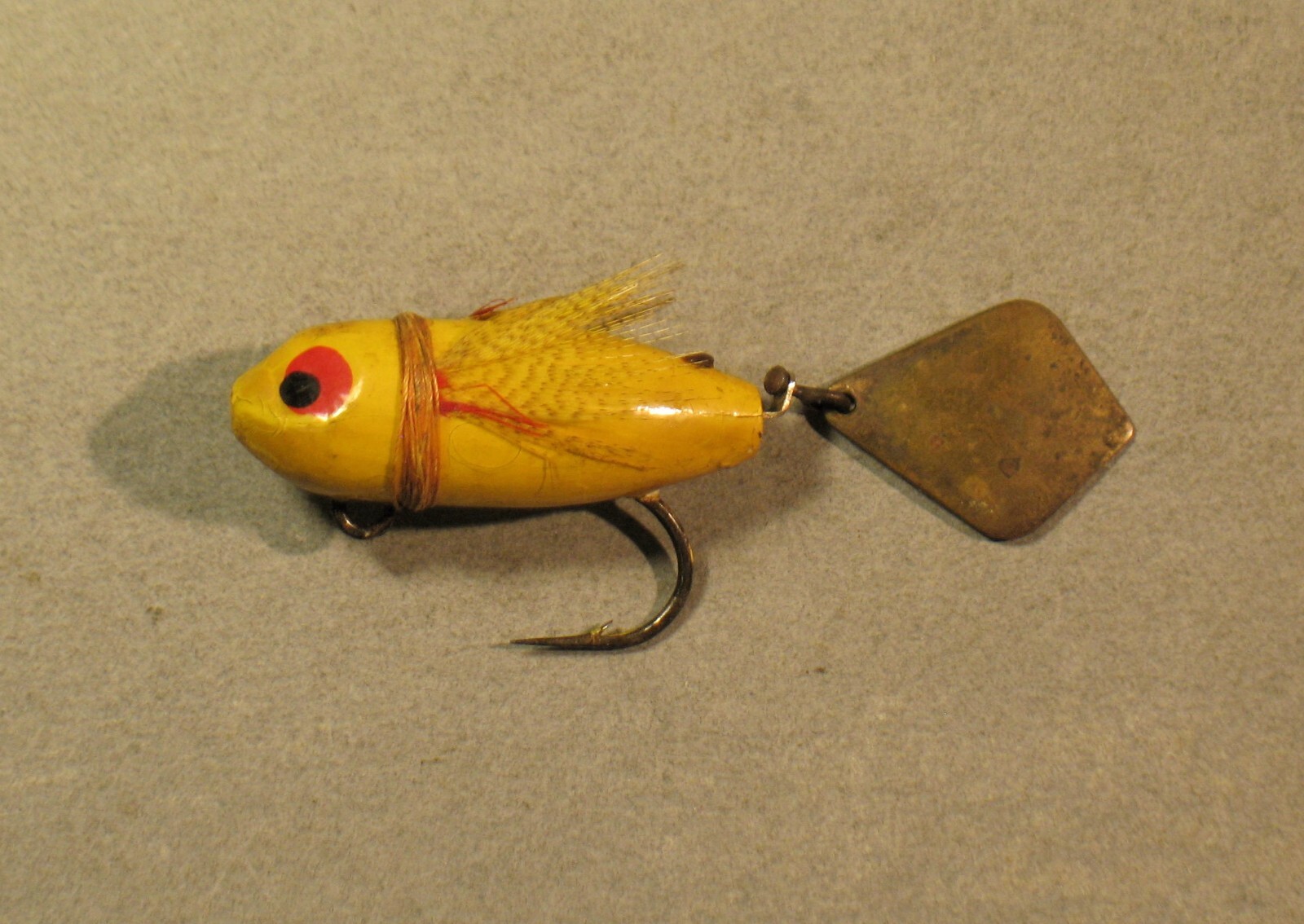 Vintage Heddon Fly Rod Flaptail Tackle Box Fishing Lure Flap Tail Wood ...