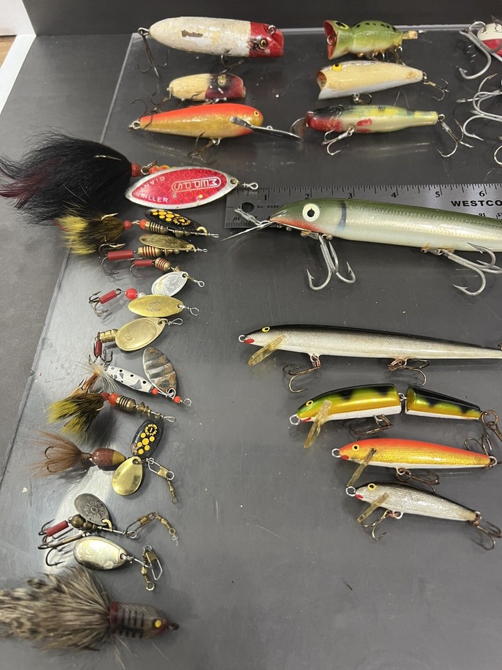 Lot Of 43 Vintage Fishing Lures Crankbaits Spoons, Spinners, Flatfish ...