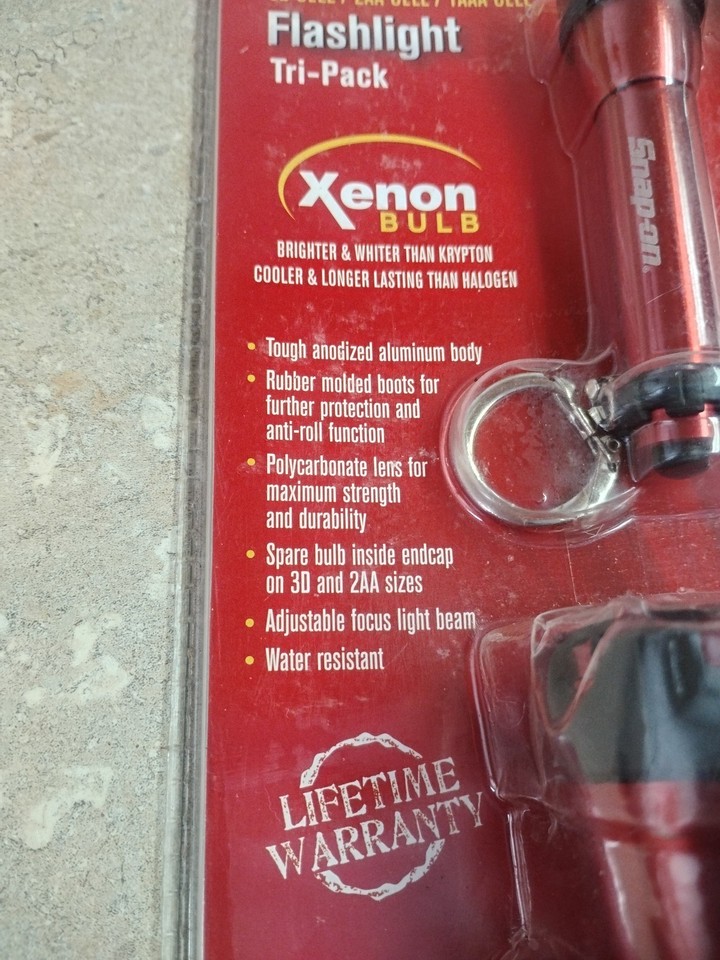 Snap-On Tools Tri-Pack Flashlight model 92246 Factory Sealed with Xenon ...