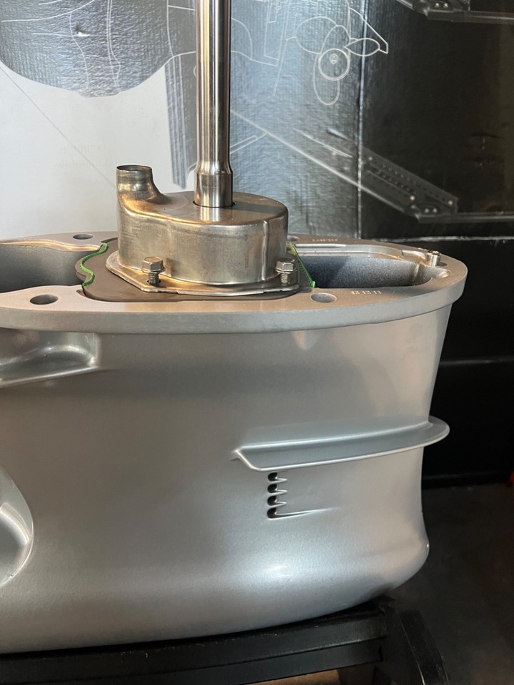 Mercury Torquemaster 4.6l V8 Lower Unit 200-300hp PRO XS 20'' 1:75 NEW ...