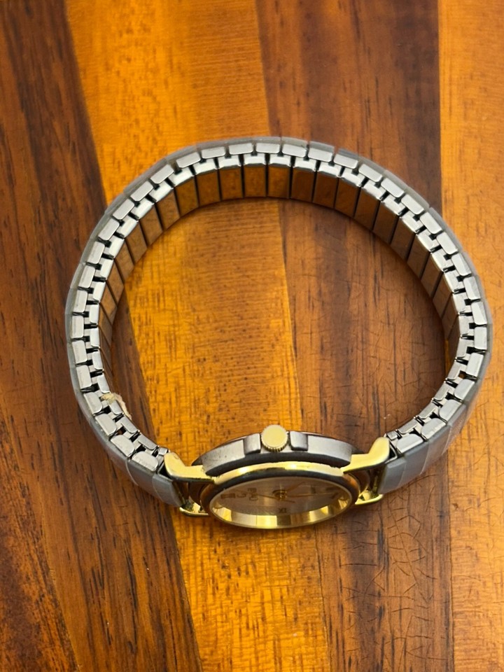 Vintage Cheval Women's Watch Mother of Pearl Dial And Bracelet 25mm New ...