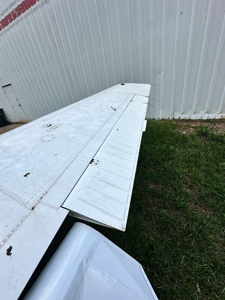 1960 BEECH B95 TRAVEL AIR COMPLETE AIRFRAME, 6649 TT,, GEAR UP LANDING, CHEAP!! | eBay