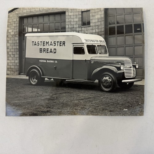 General Motors Truck Toastmaster Bread Vienna Baking Co. Passenger Side ...