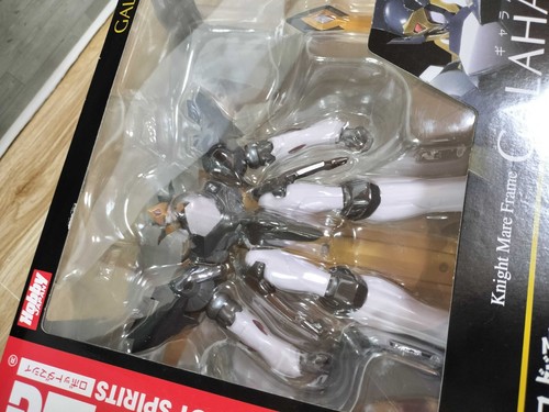 Robot Spirits Code Geass Lelouch Of The Rebellion R2 galahad Bandai ...