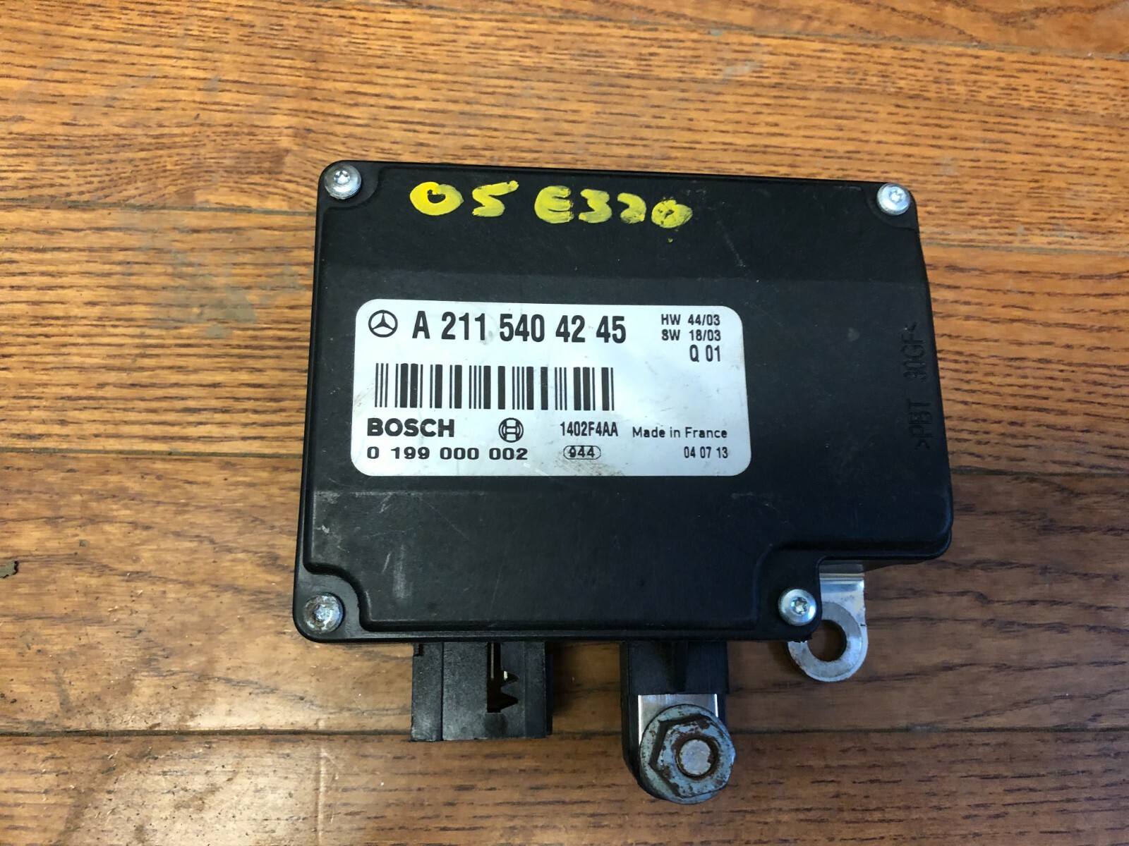 2005 MERCEDES BENZ W211 E320 OEM Rear Trunk Battery Load Control Module ...