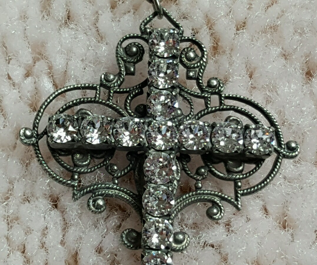 Sabika - EASE CROSS PENDANT - NEW - Never Worn or Tried On - Fall ...