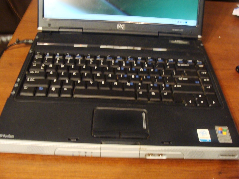 Vintage HP Pavilion ze2000 1.3Ghz, 512MB RAM, 40GB HDD Windows XP Home ...