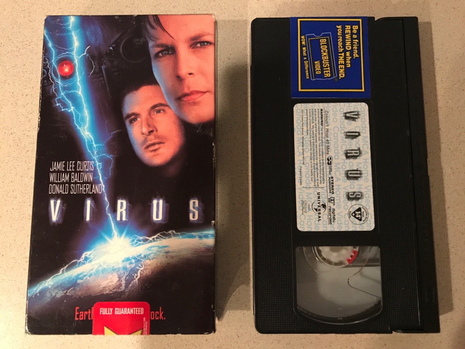 Virus (VHS, 1999) Jamie Lee Curtis, William Baldwin, Donald Sutherland ...