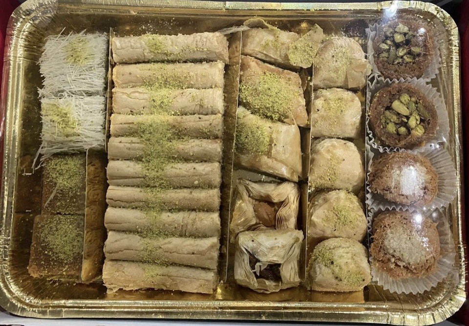 Baklava Shatila - Mixed Half Arab Mediterranean Sweets Pastry Tray ...