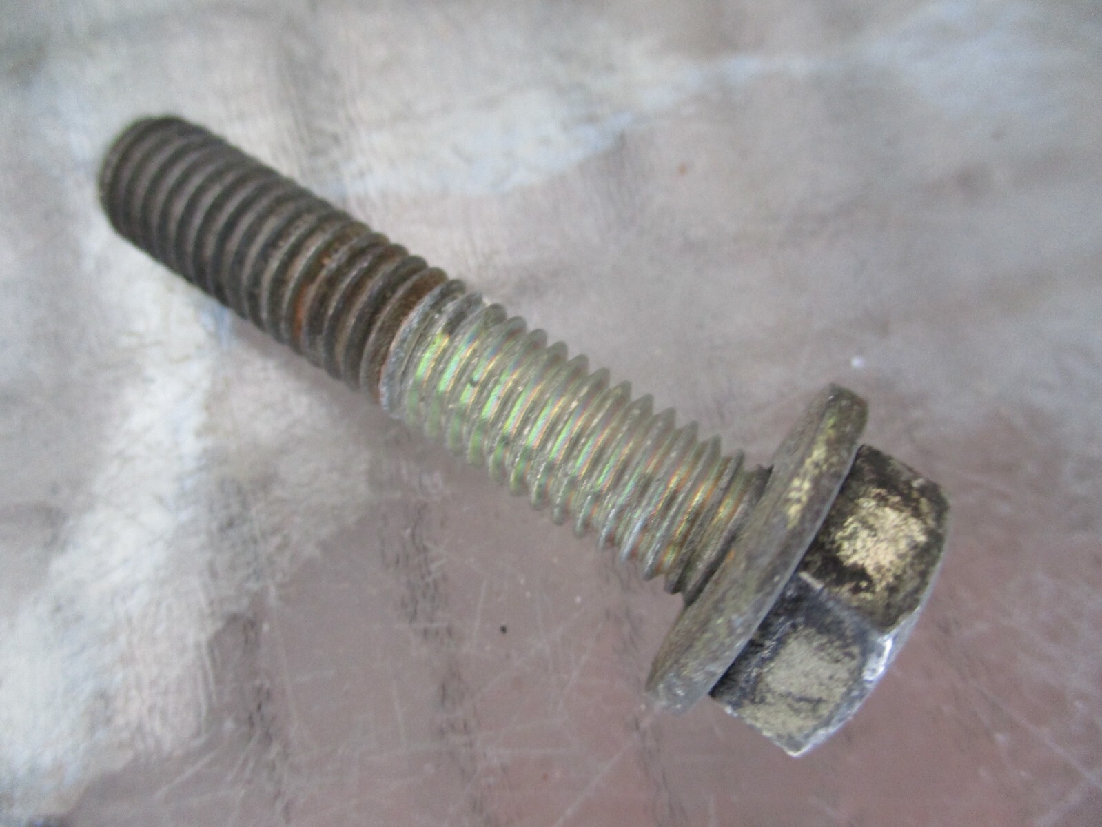 GENUINE COMMODORE VN VG VP VQ VR VS BATTERY HOLDER (BRACKET AND BOLT ...