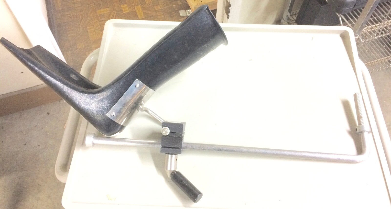 Allen Medical Systems 10009-U arthroscopic well leg holder. GC ...