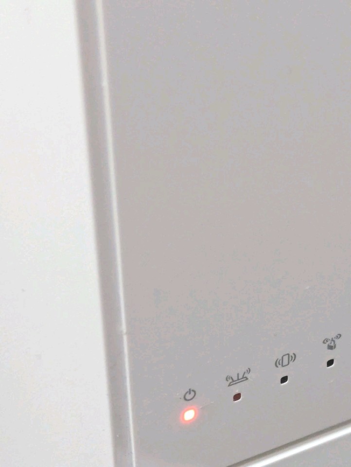 NETGEAR - BE5000 Dual-Band Wi-Fi EXS27 Wall Plug Range Extender White ...