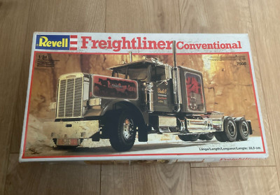 L275 Revell Model Kit 7508 - Freightliner Conventional - 1/24 - No ...