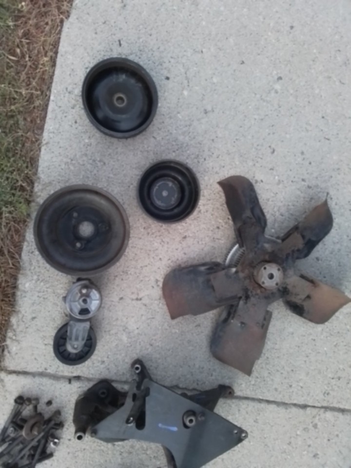 Chevy GMC Trucks 454 Used OEM TBI Serpentine Belt Brackets & Pulleys ...