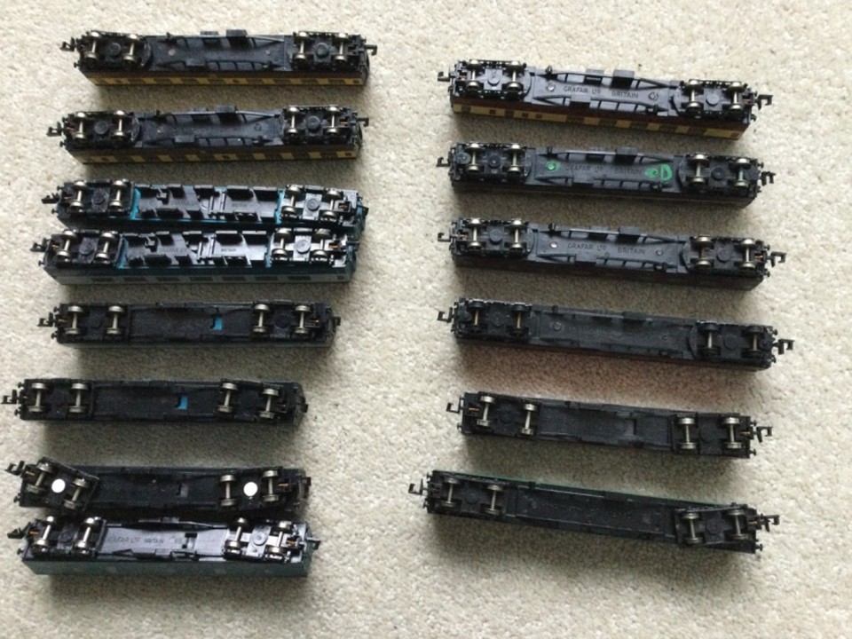 N gauge coaches x 21. Grafar x 14. Non branded x 7. Reasonable/good ...