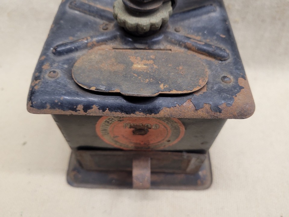 Antique UNIVERSAL COFFEE MILL Grinder No. 109 Landers, Frary & Clark ...