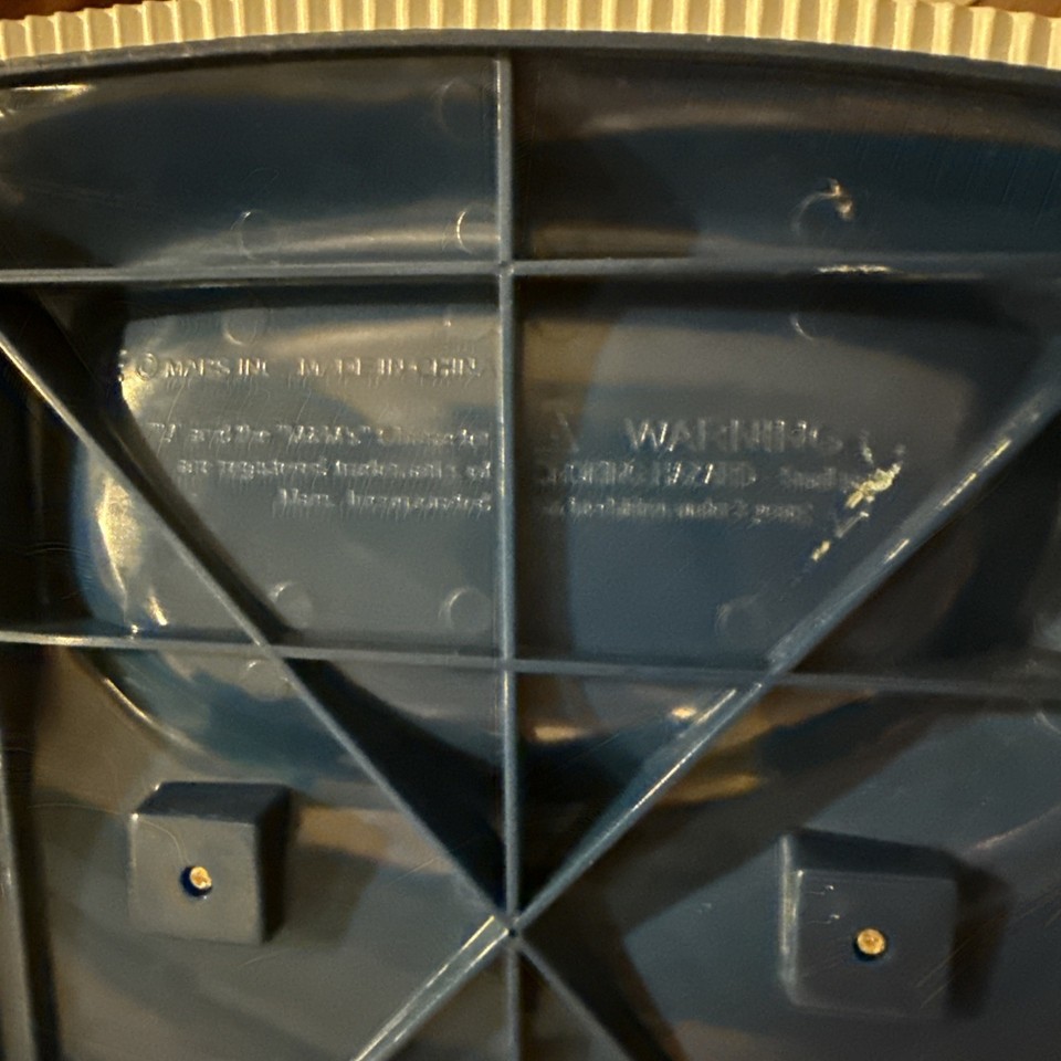 M&M'S PLASTIC CANDY DISPENSER RECLINER CHAIR W/REMOTE YELLOW PEANUT | eBay