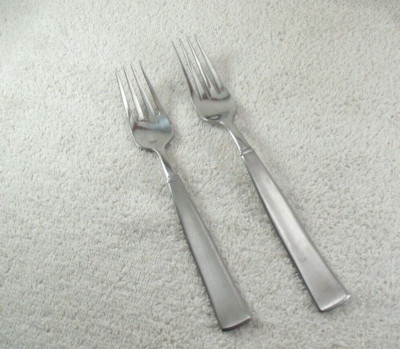 Satin Balance Dinner Fork & Salad Fork Set Cuisinart Stainless Flatware ...