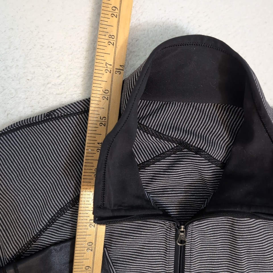 LULULEMON Jacket Womens size 6 Gray Black Kriss Cross 1/2 Zip Striped ...