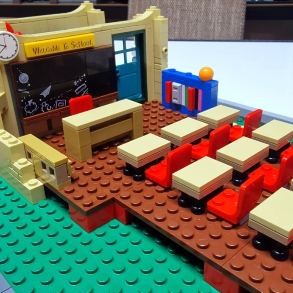 The Simpsons Springfield Elementary School Modular 3500 Piece Building ...