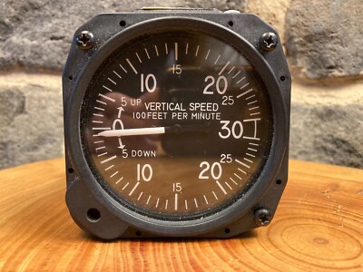 Vertical Speed Indicator United Instruments Inc. P/n 7030 Lighted 28v ...