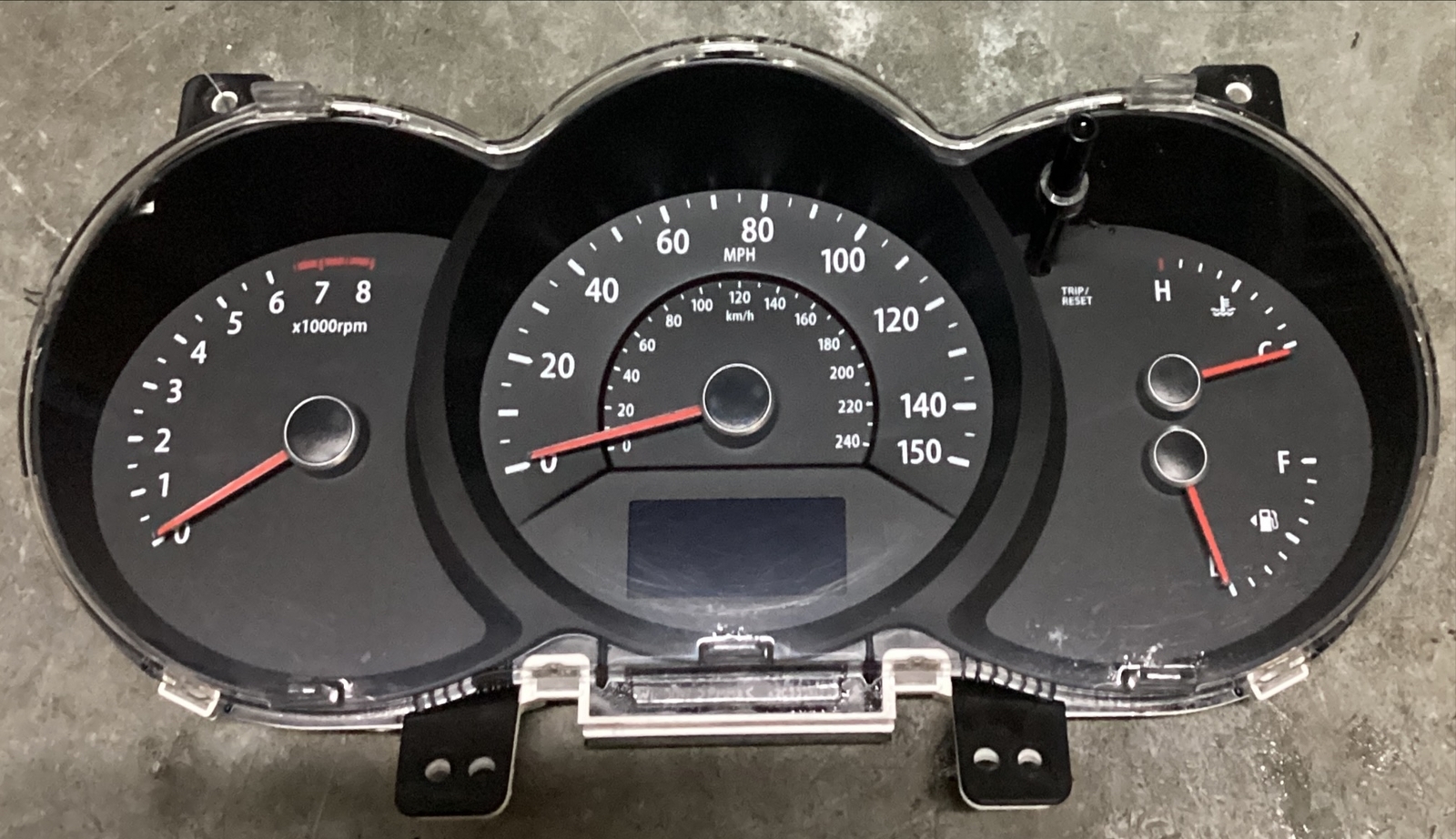 12 KIA SORENTO FWD 2.4L INSTRUMENT CLUSTER SPEEDOMETER MPH TACH ...