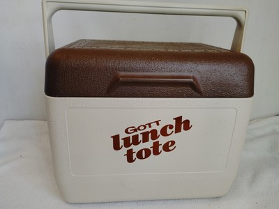 GOTT MODEL 1806 LUNCH TOTE COOLER ICE CHEST PLUS 2 RE-FREEZE BOTTLES ...