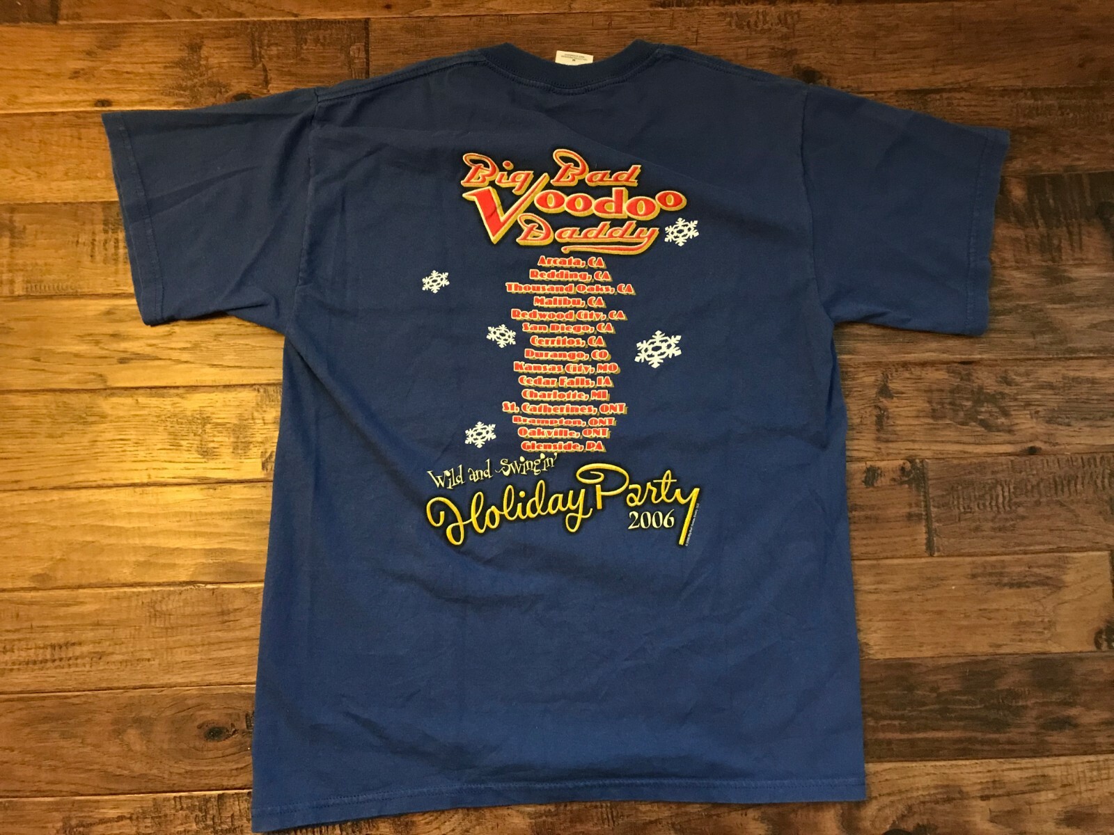 Vintage "BIG BAD VOODOO DADDY" (HOLIDAY PARTY 2006) Concert (M) T-Shirt ...