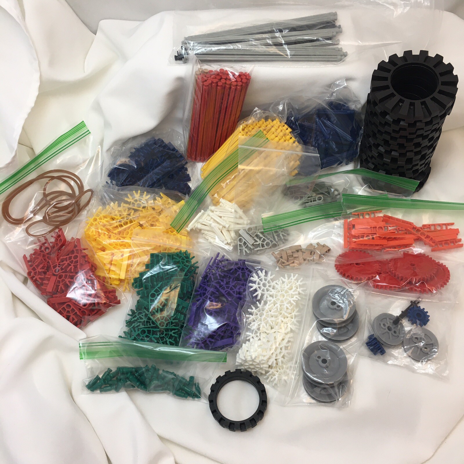 Cyber K'NEX Cybots Lot Of 670+ Assorted Pieces | eBay