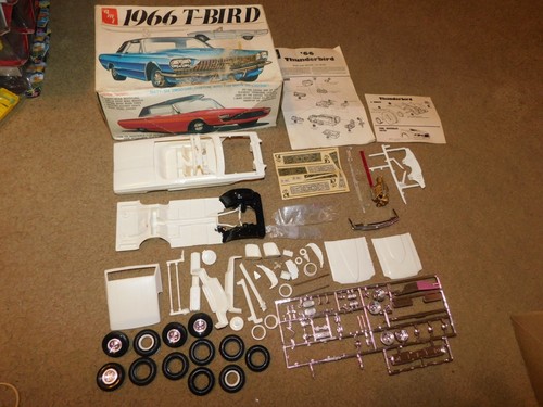 Vintage AMT 1966 Ford T-Bird Thunderbird 1/25 Scale 1973 Model Kit | eBay