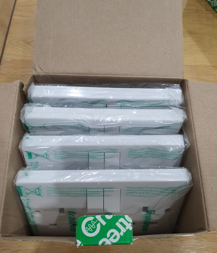 13A 2 Gang Single Pole Switched Socket White- Crabtree Capital 4306 x4 ...