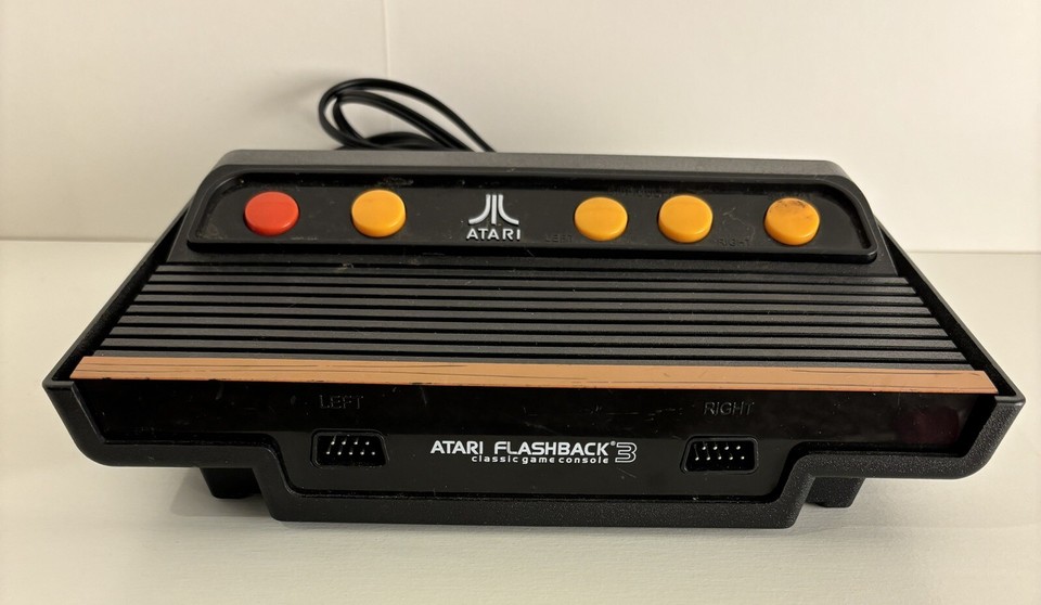 Atari Flashback Classic Game Console Plug N Play 100 Built In Video ...