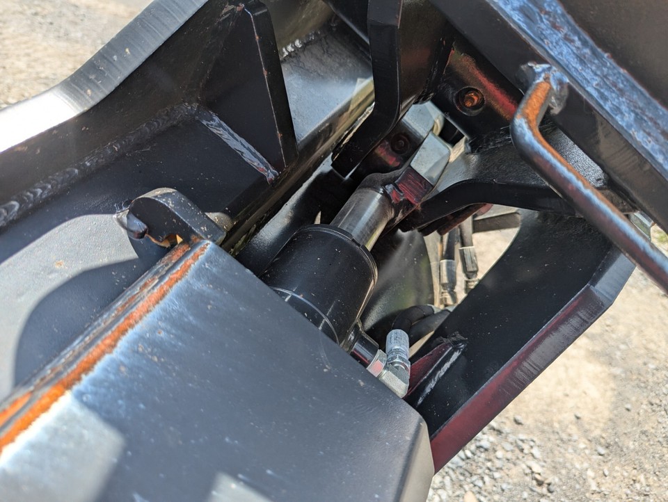 42" Hydraulic Power Tilt Grading Clean Up Out Ditching bucket 40mm Cat ...