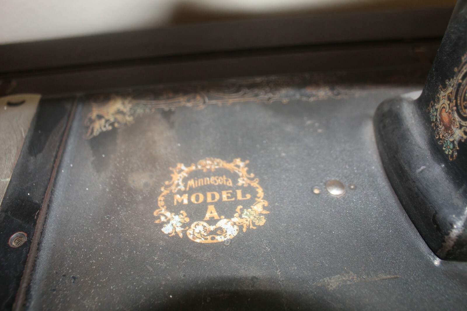 1900's Antique Minnesota Model "A" Treadle Sewing Machine with 7 Drawer ...