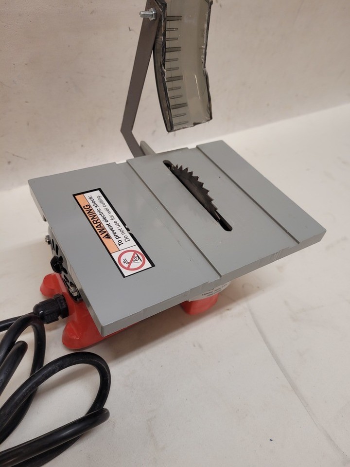 CHICAGO ELECTRIC 61608 4" MIGHTY MITE TABLE SAW | eBay