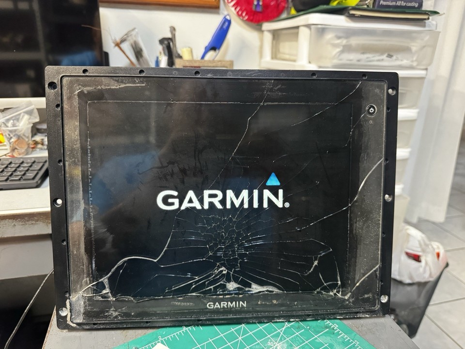 Garmin GPSMAP 8212 Touchscreen GPS Chartplotter MFD | eBay