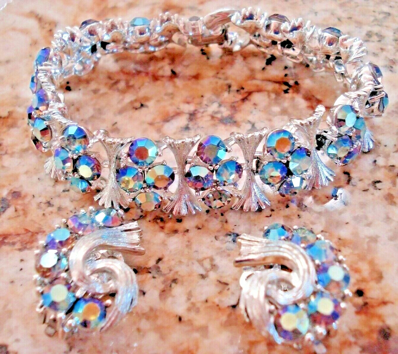 RARE BEAUTIFUL LISNER BLUE AB CRYSTALS RHODIUM BRACEL… - Gem