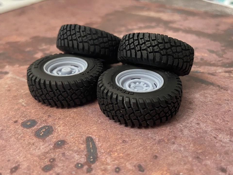1/24 Scale: 18-Inch “Off-road Steelies” Wheels W/ Mud Tires; Jeep ...
